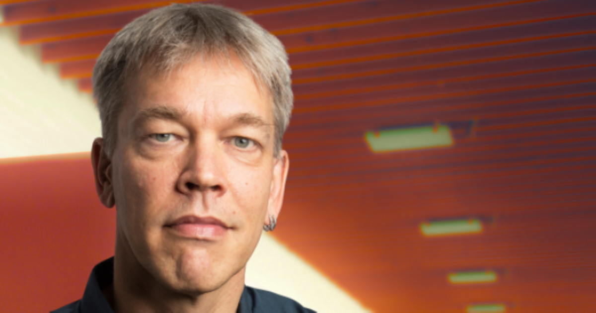 Læs om hvordan Thomas er TR - DM