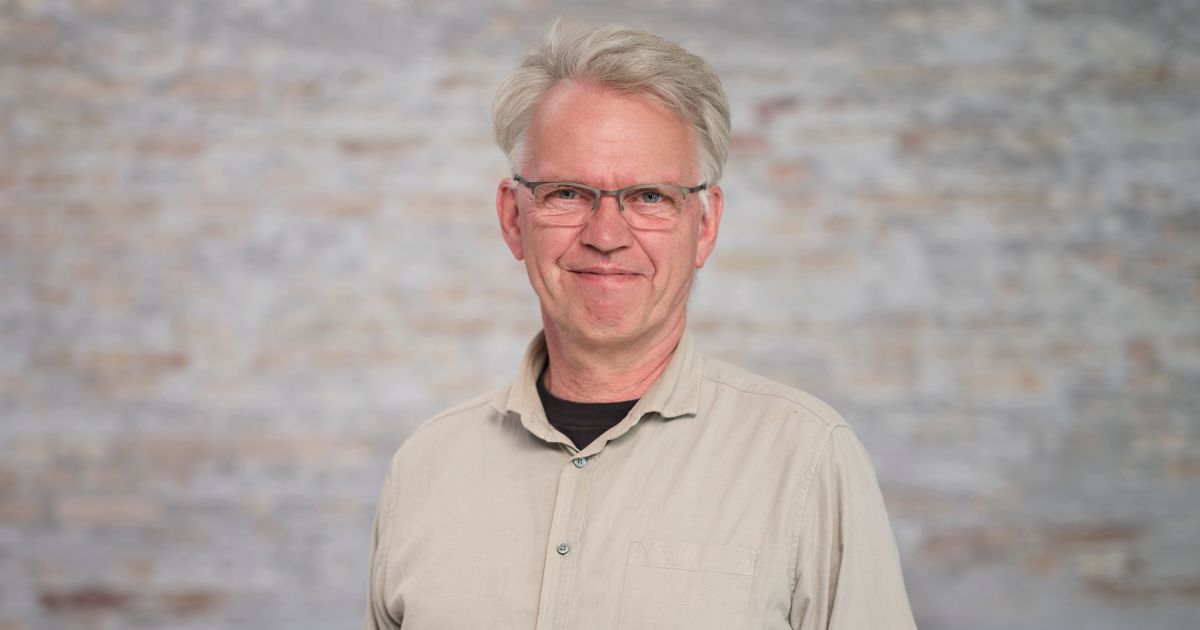 "De sidste frie stemmer går på pension, mens de unge lærer at rette ind ...