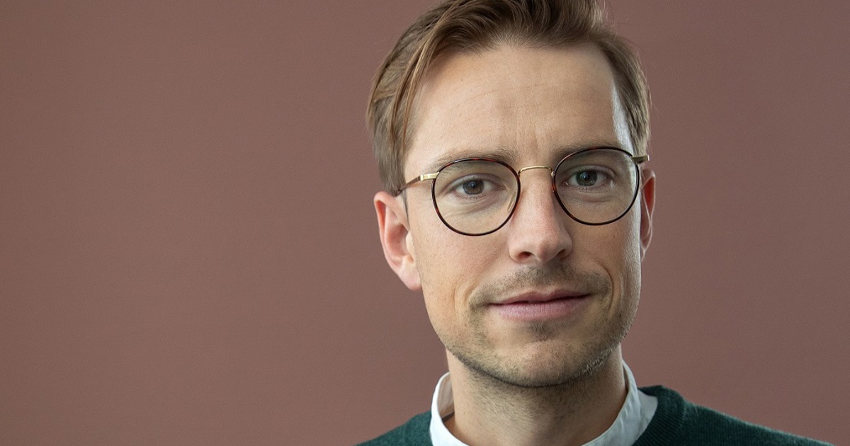 Sådan holder Simon Linde sig fagligt opdateret - DM Kommunikation